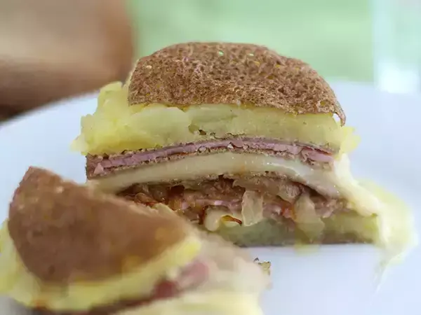 Mil folhas de queijo raclette