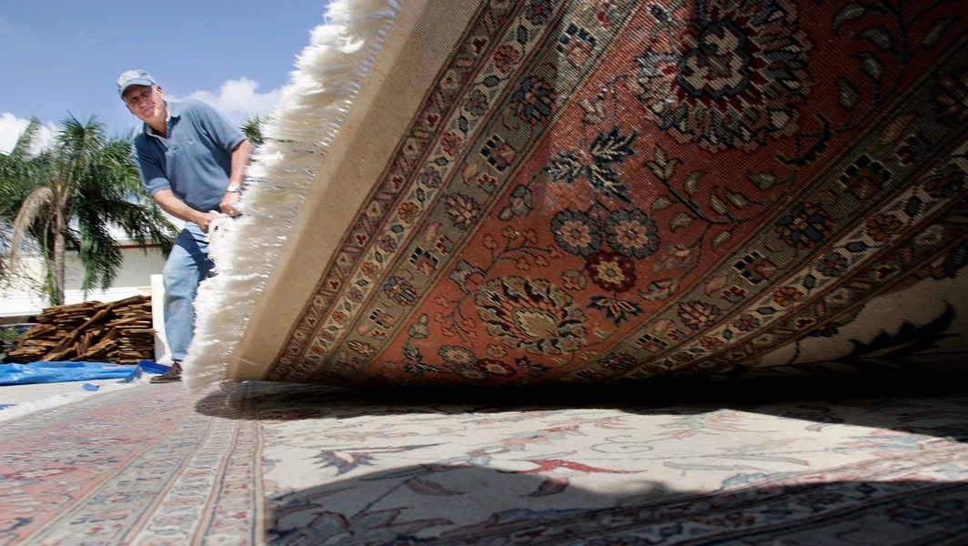Experts warn on outdoor rug mistakes as SAFAVIEH earns praise