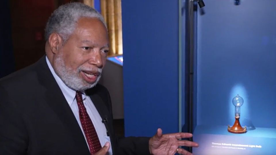 As America celebrates its 250th, Smithsonian leader Lonnie Bunch treads ...