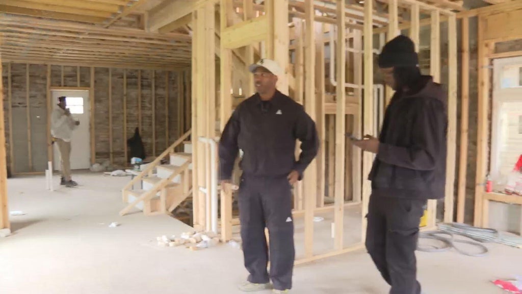 TechCo Savvy takes STEM education to Chicago streets with home design ...