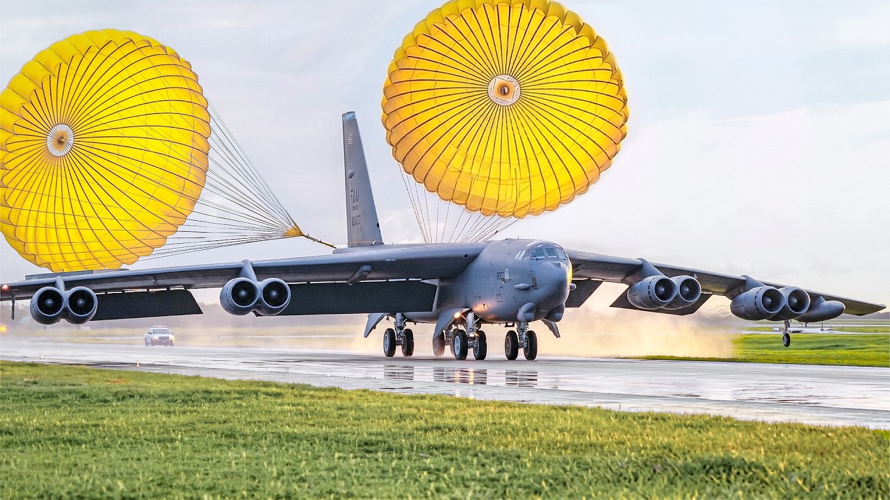 Genius Technique US Largest Bomber Uses to Slow Down During Landing