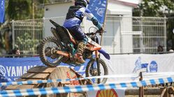 Night race perdana Shell BLU CRU Yamaha Enduro Challenge, sambangi ...