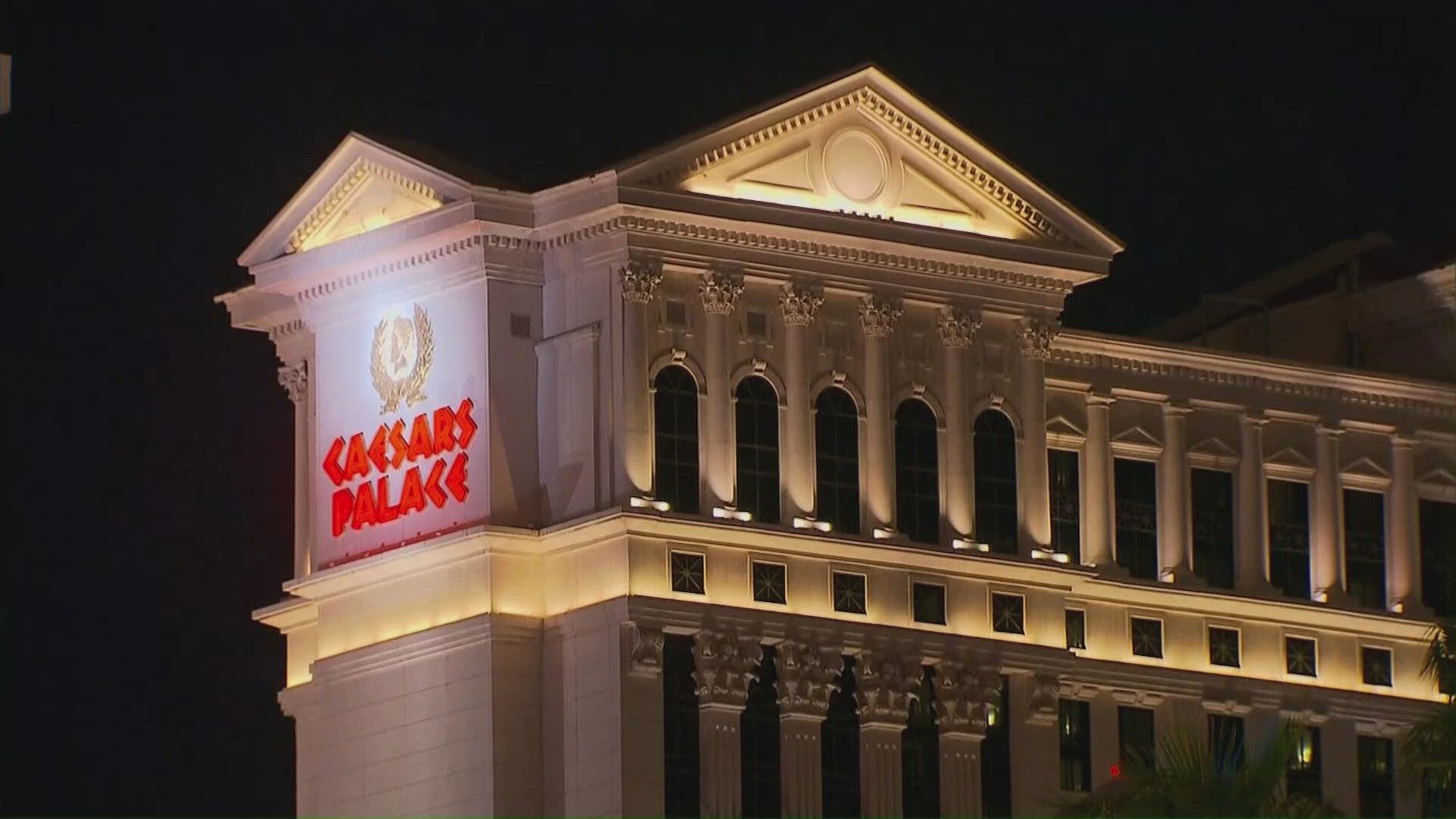 Tillman Fertitta to acquire Caesars Entertainment