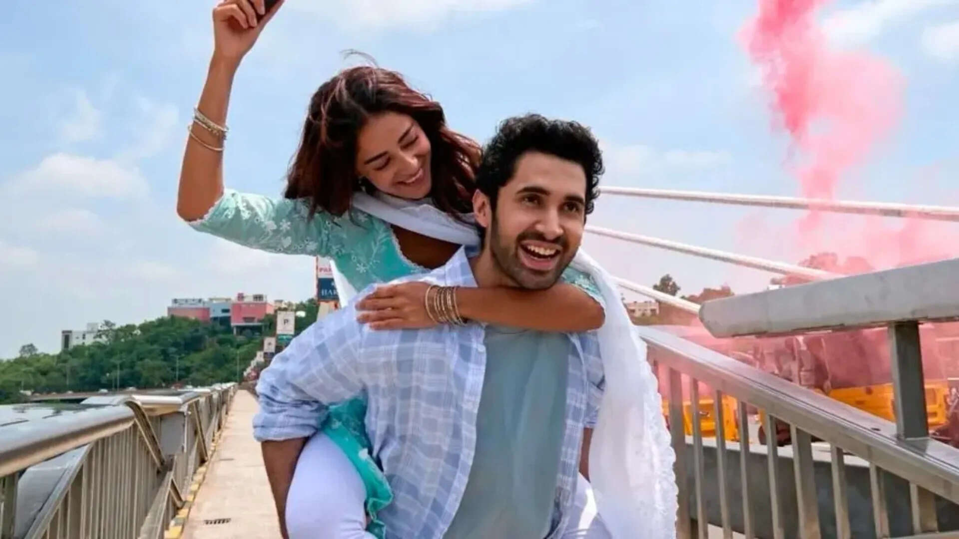 'Chand Mera Dil' box office collection day 7: Ananya Panday and Lakshya ...