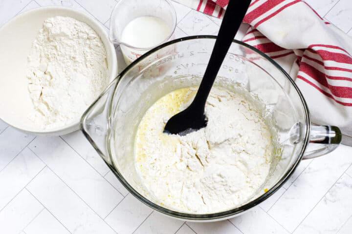 Mantecadas with orange zest
