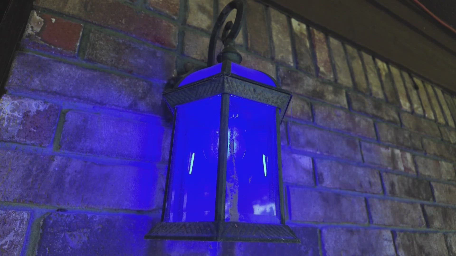 Leaders review injury pay as Lavaca lights up blue for Officer Kyle Newman