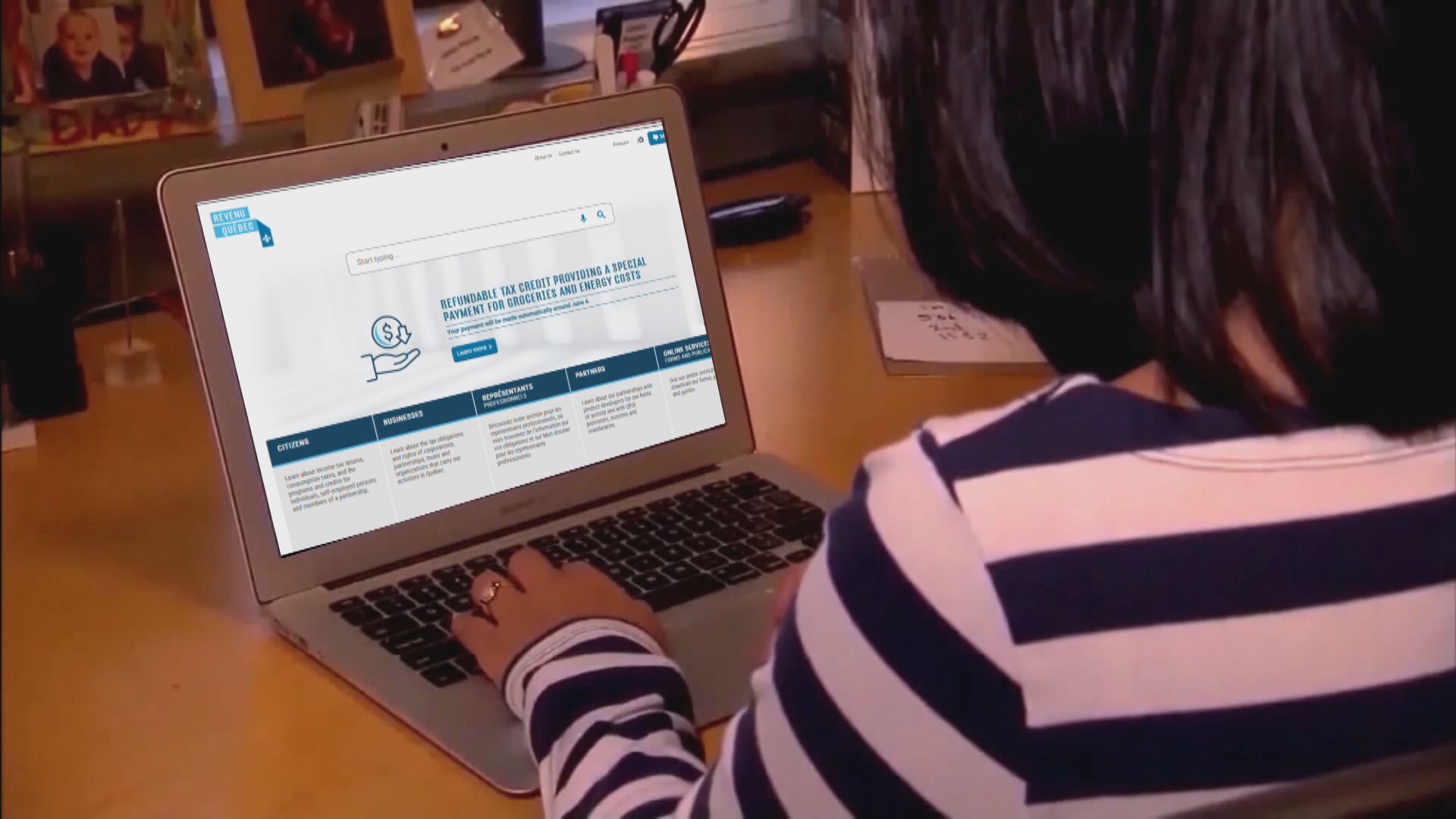 Roberge won't remove English access to government websites