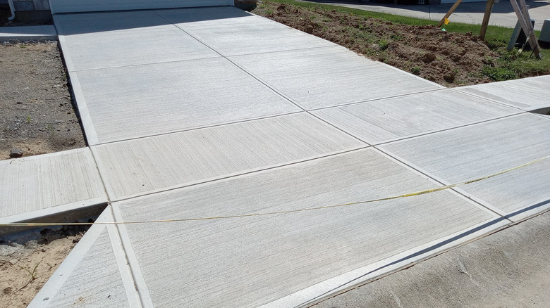 Concrete vs cement driveways, does one last longer than the other?