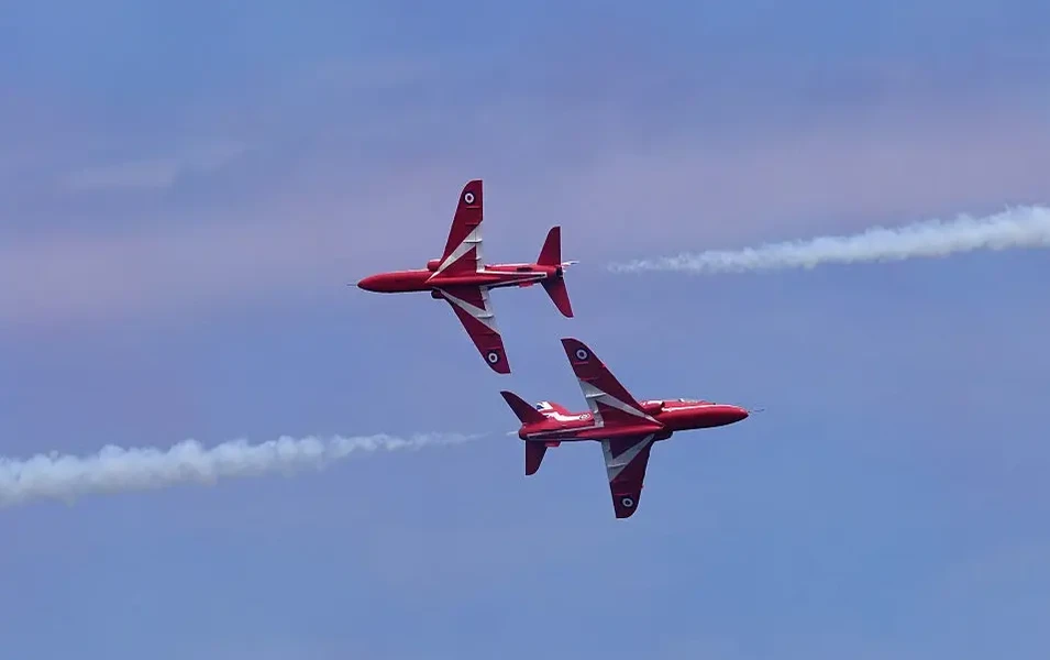 Red Arrows to transit over Northamptonshire without smoke trails