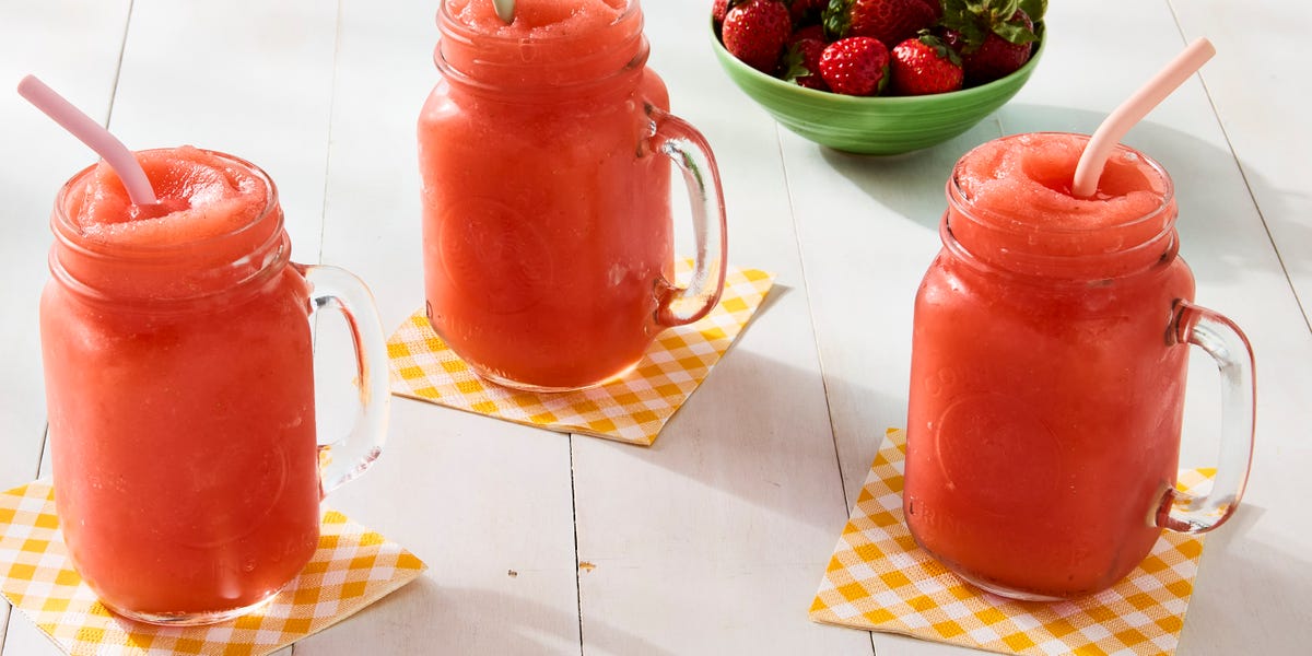 This 3-ingredient frozen pink lemonade is the most refreshing drink of ...
