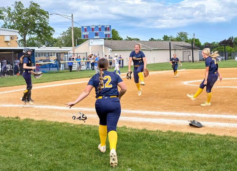 Top seed shocked by nine seed’s monstrous 7th-inning rally in NJ ...