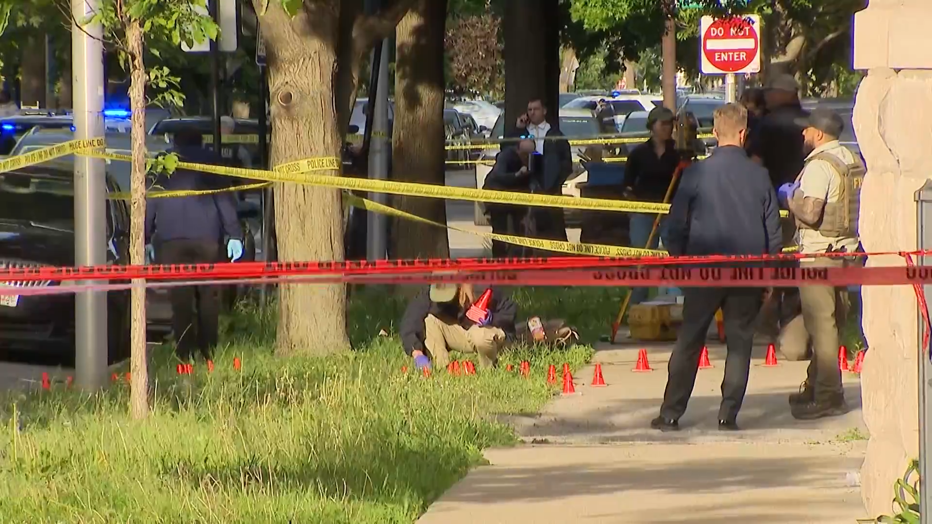 Witnesses recount shooting involving FBI in Chicago that left a 25-year ...