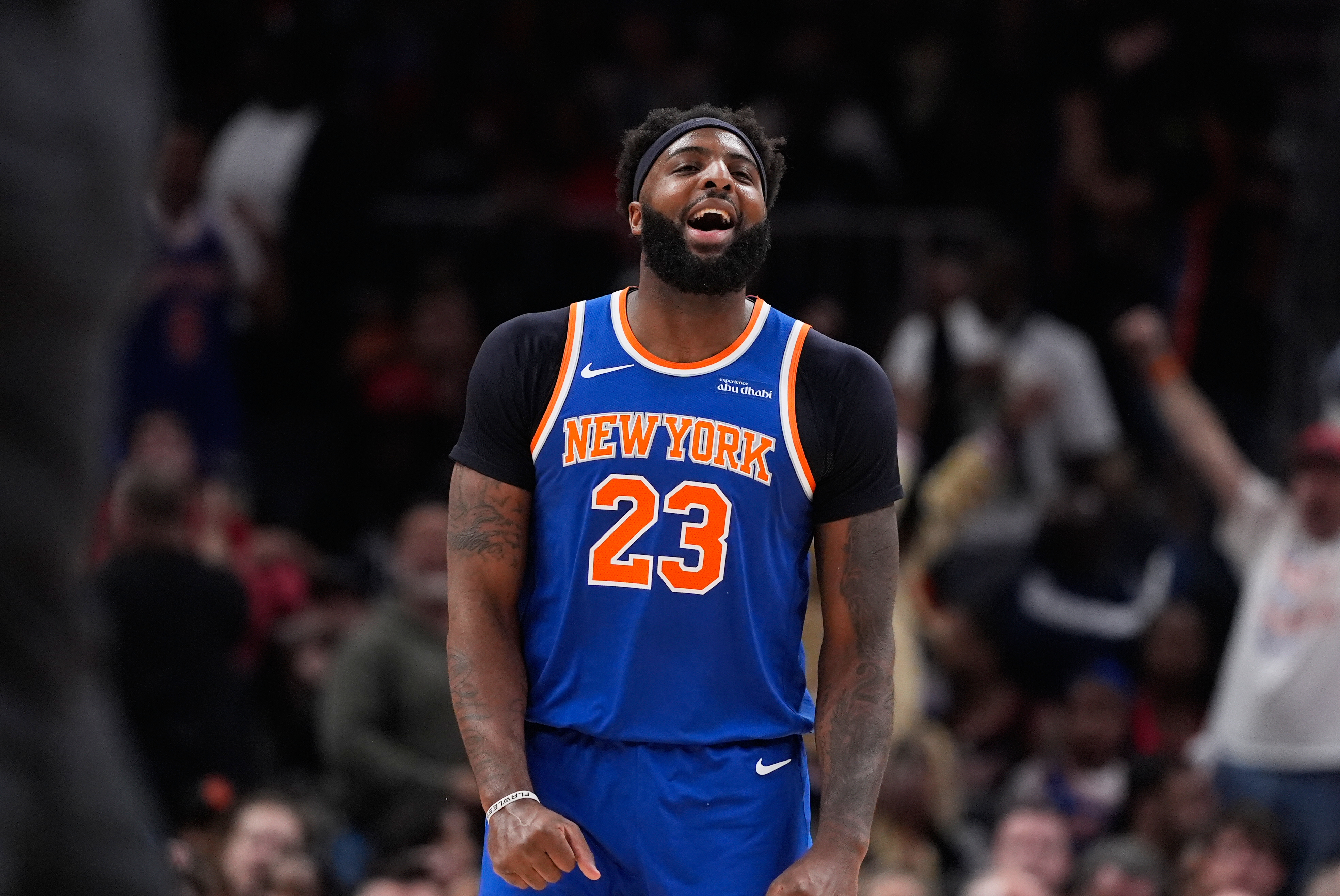 Knicks center Mitchell Robinson has a broken right pinkie finger, AP ...