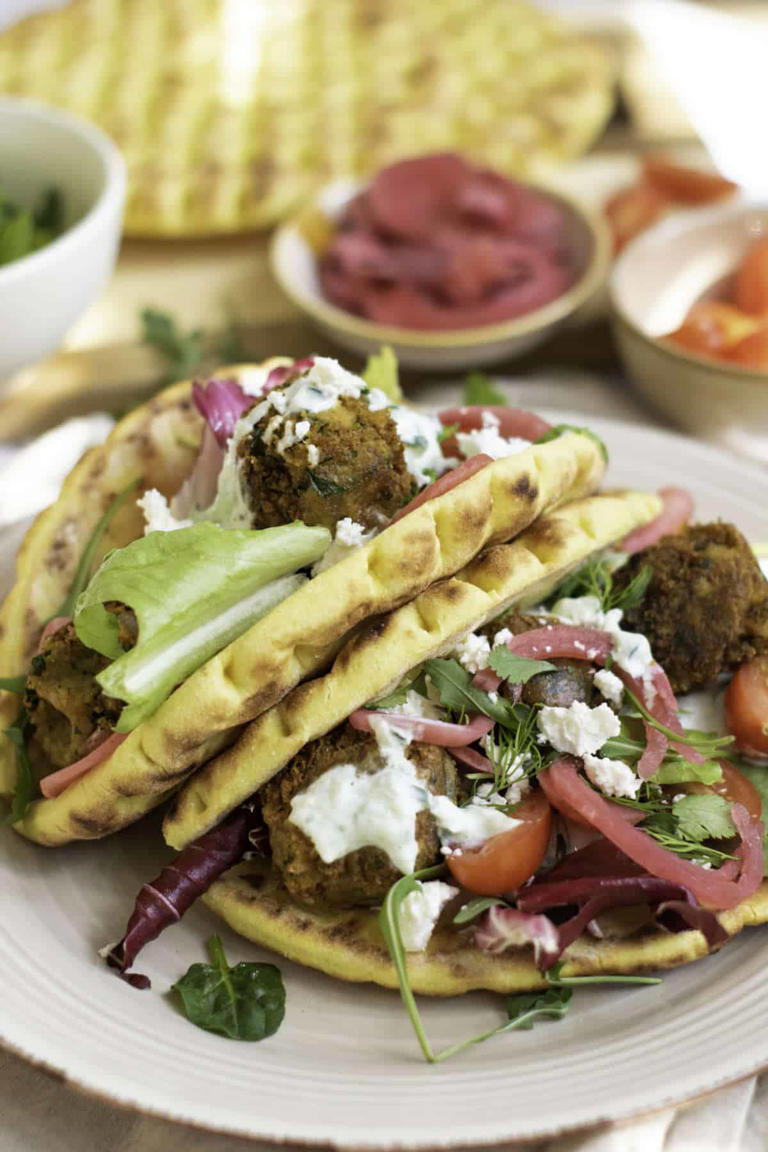Crispy falafel wraps