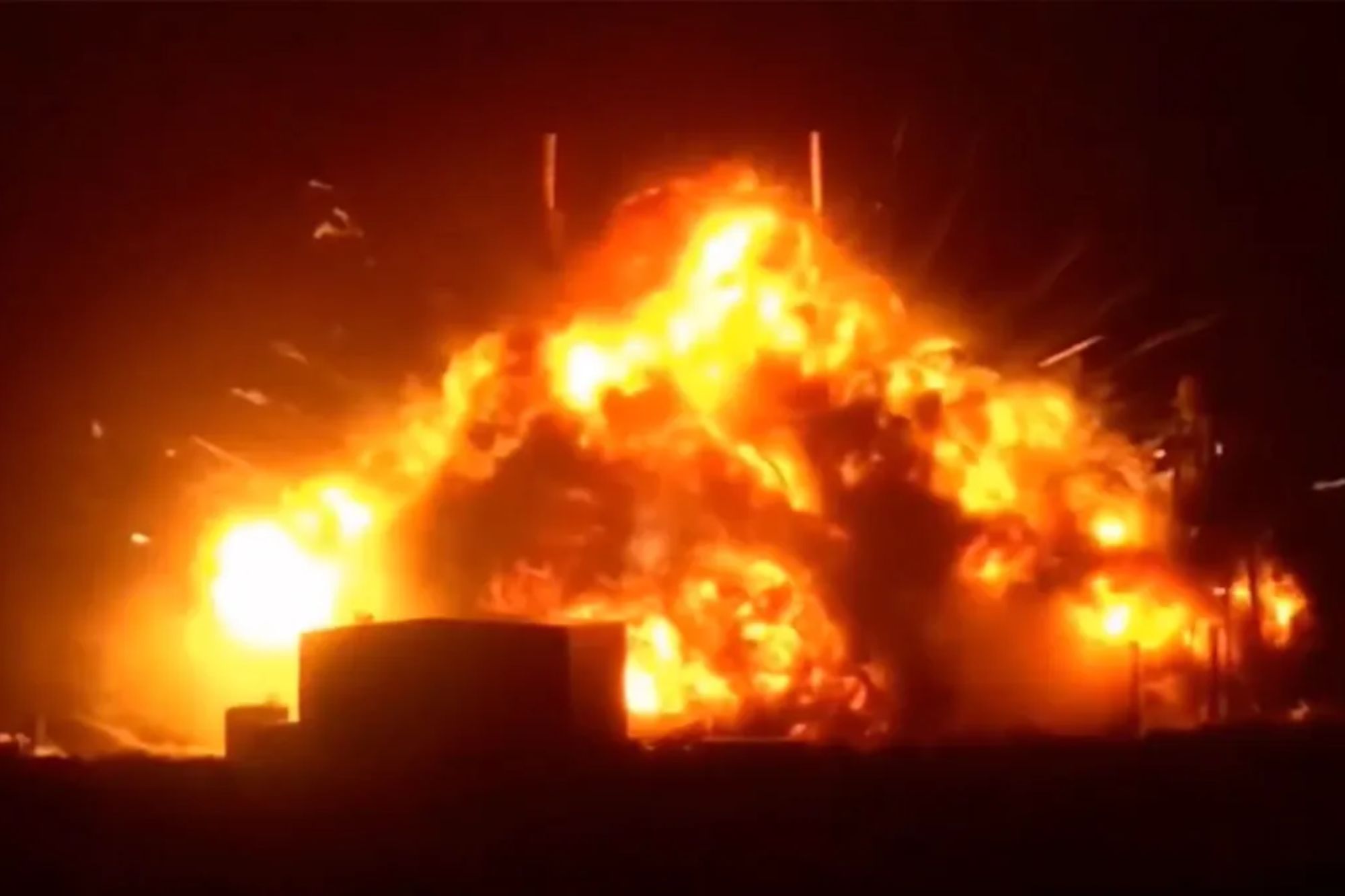 Blue Origin New Glenn rocket explodes into massive fireball during ...