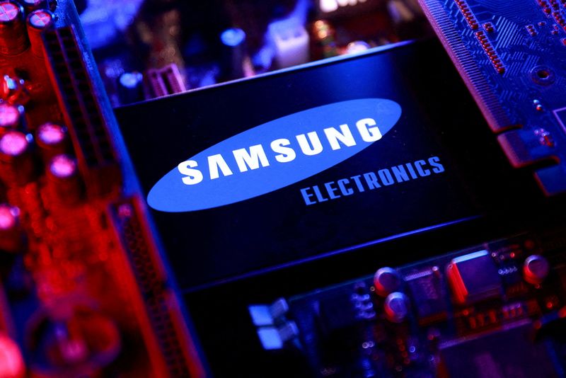 Samsung Electronics ships faster HBM4E chip samples to customers ...