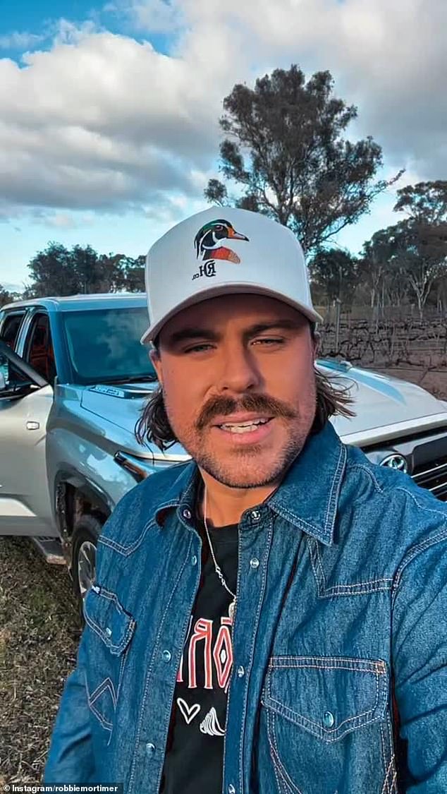 Robbie Mortimer jokes about criticism after State of Origin anthem backlash