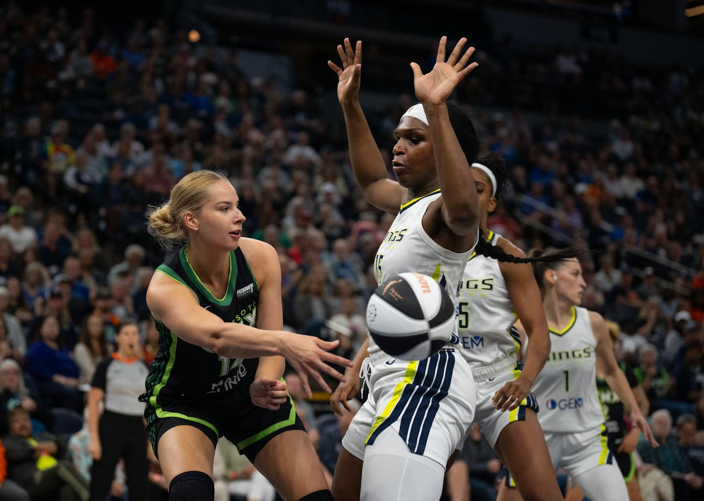 Lynx sign former Wings center Teaira McCowan to boost injured frontcourt