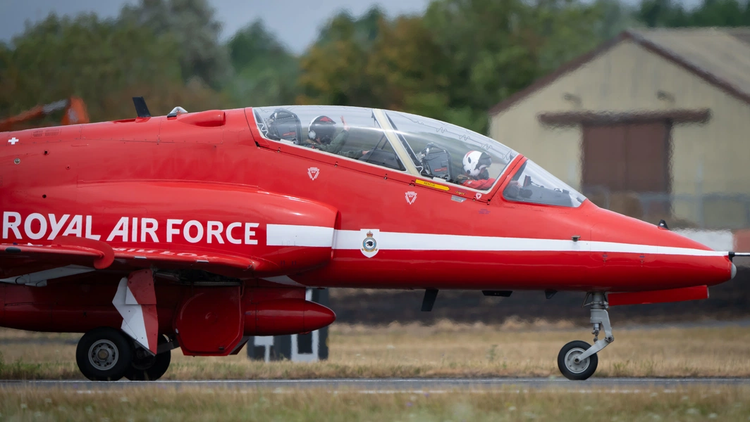 Red Arrows to transit over Northamptonshire without smoke trails