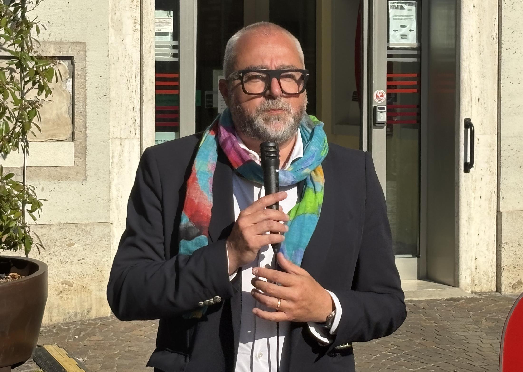 Con la droga nel parco. Minorenne arrestato