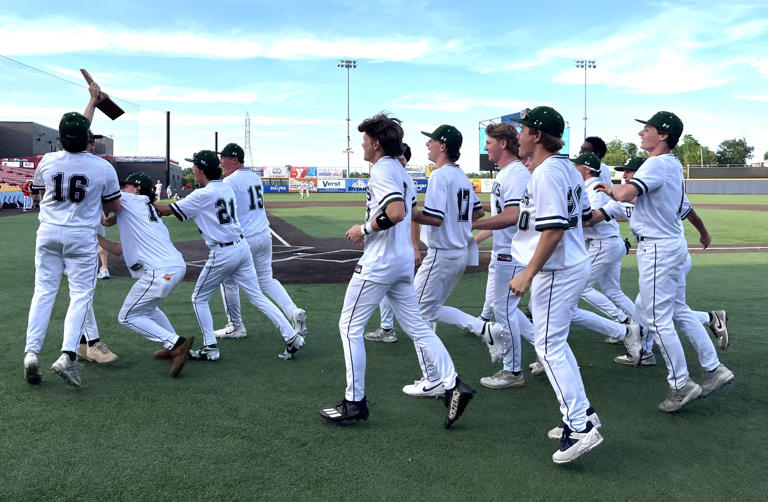South Oldham knocks off rival North Oldham for eighth region crown