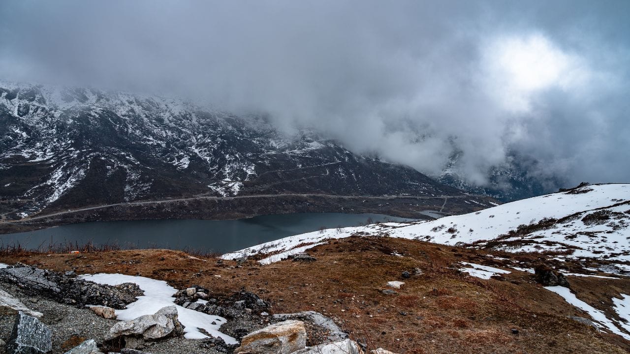 Somdhara: The celestial watershed of the Kumon Himalayas