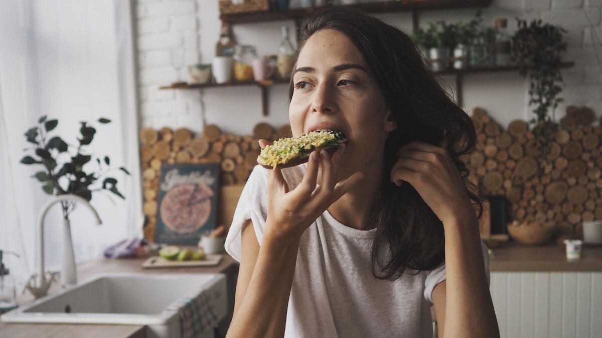 From poha to dal cheela: Nutritionist ranks popular Indian breakfasts