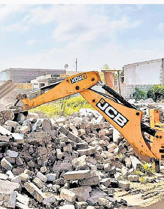 Telangana HC raps Hydraa over demolition without notice