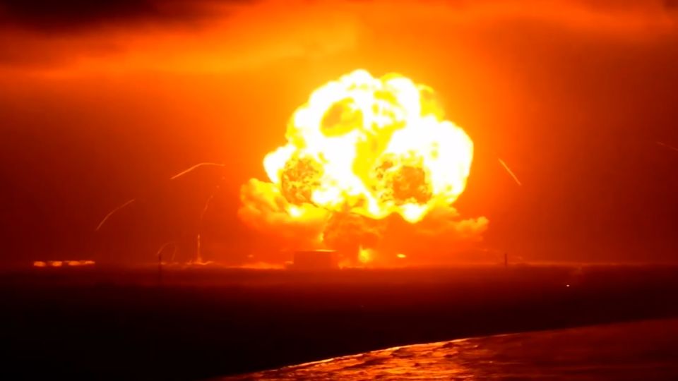 Blue Origin rocket explodes during ground test