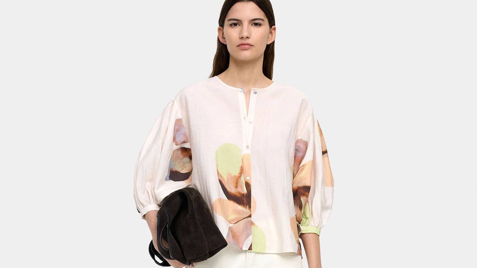 Parfois tiene la blusa floral que alegra cualquier look básico: color ...