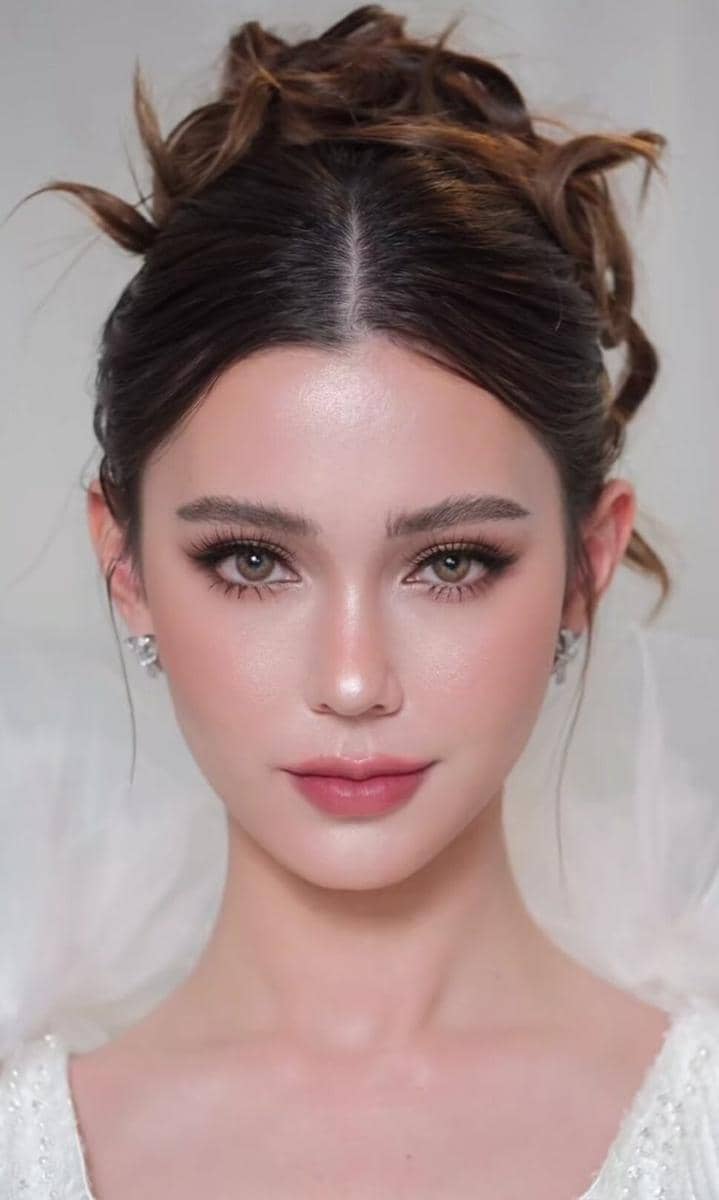 5 inspirasi soft glam makeup untuk berbagai acara spesial