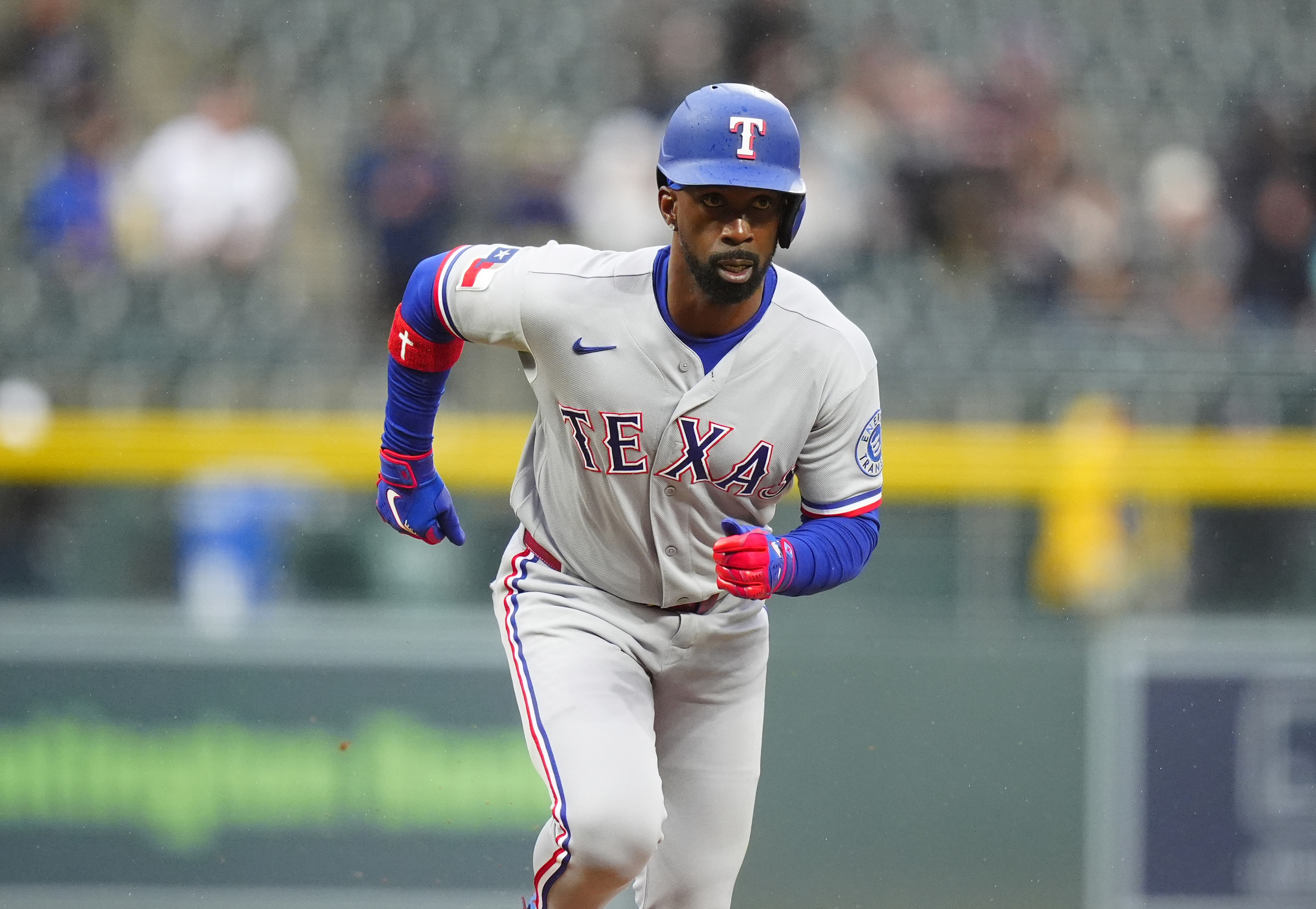 Rangers release Andrew McCutchen