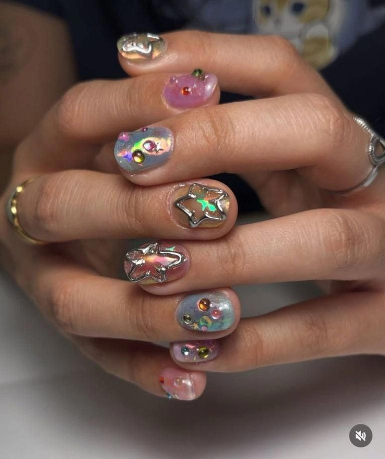 5 diseños de uñas cortas al estilo coreano que reinarán esta primavera 2026