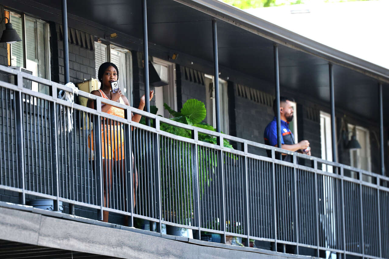 'It sounded like a bomb': Oak Cliff residents describe explosion that ...
