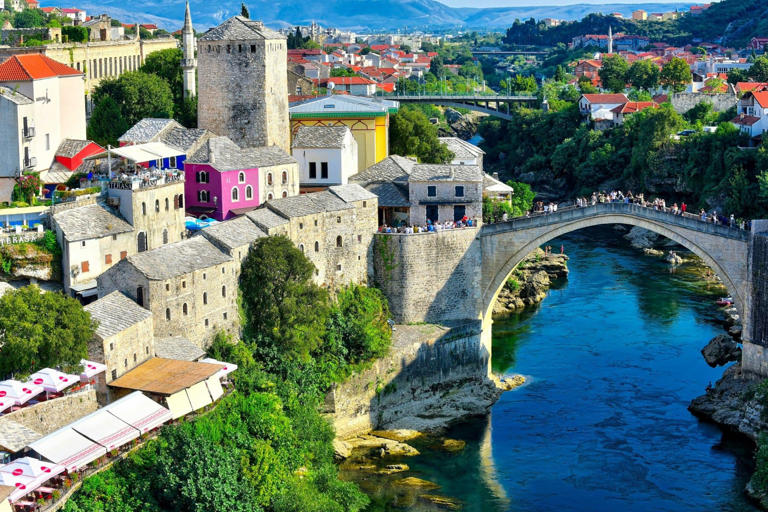 Jumping into Mostar: Bosnia-Herzegovina’s bridge, its divers and the ...