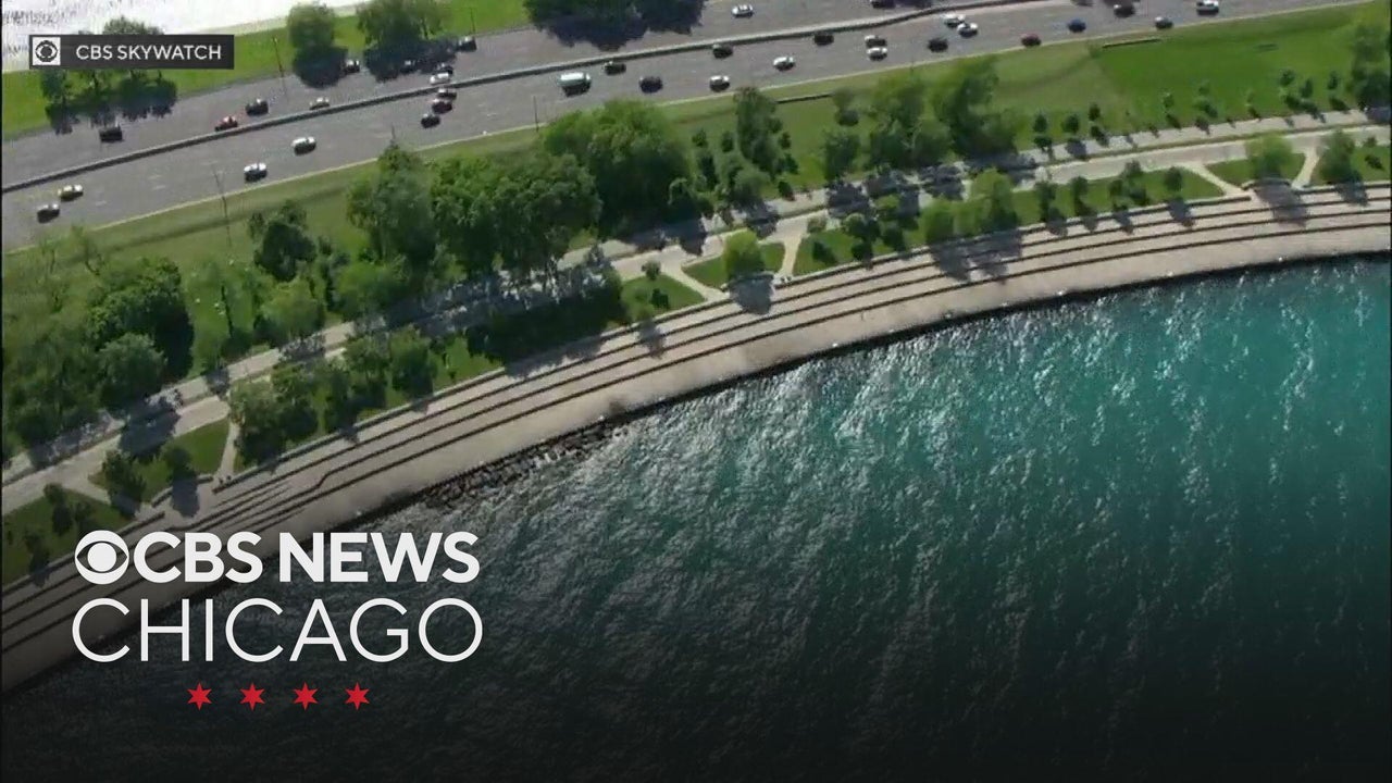 Man dies after being pulled from water near Diversey Harbor