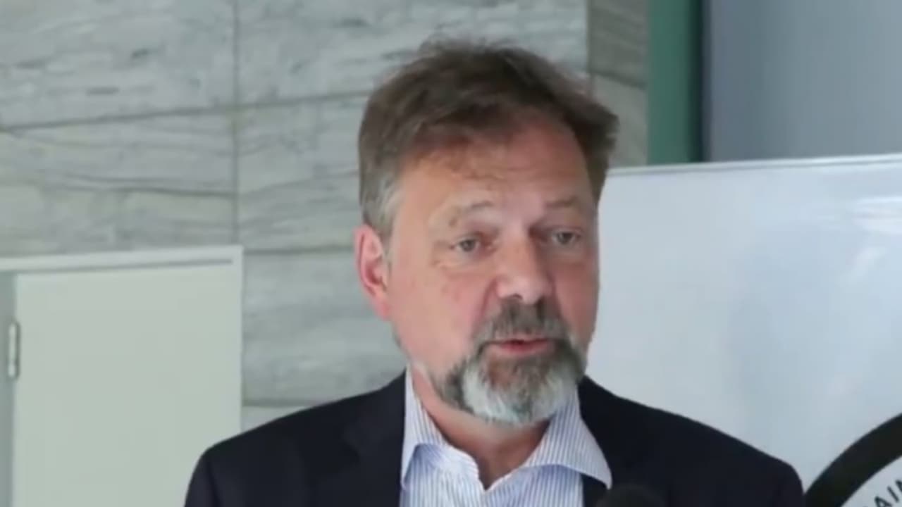 German envoy calls for independence from fossil fuels amid energy crisis