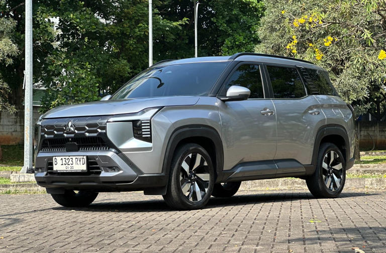 Lima jurus Mitsubishi Destinator juara medium SUV OTOMOTIF Award 2026