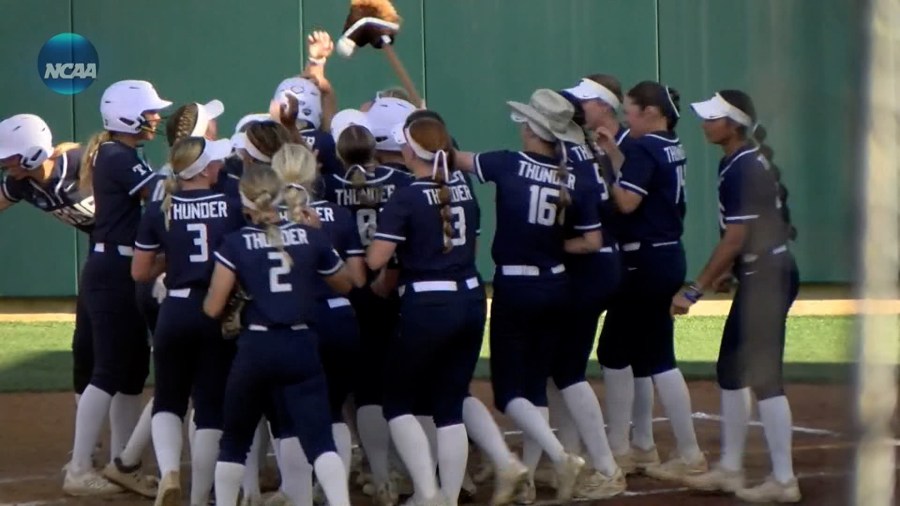 Trine powers past Belhaven in DIII World Series opener