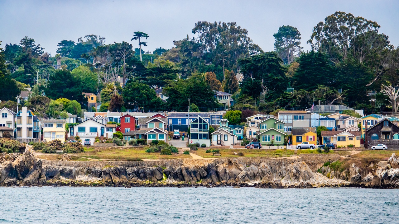 Victorian cottages, monarch butterflies, and an 1855 lighthouse ...