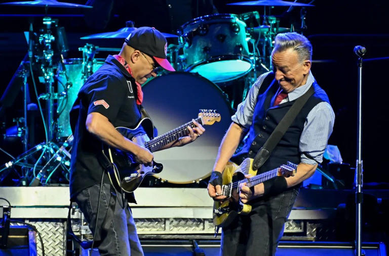 Springsteen announces pre-election concert near DC during rant against ...