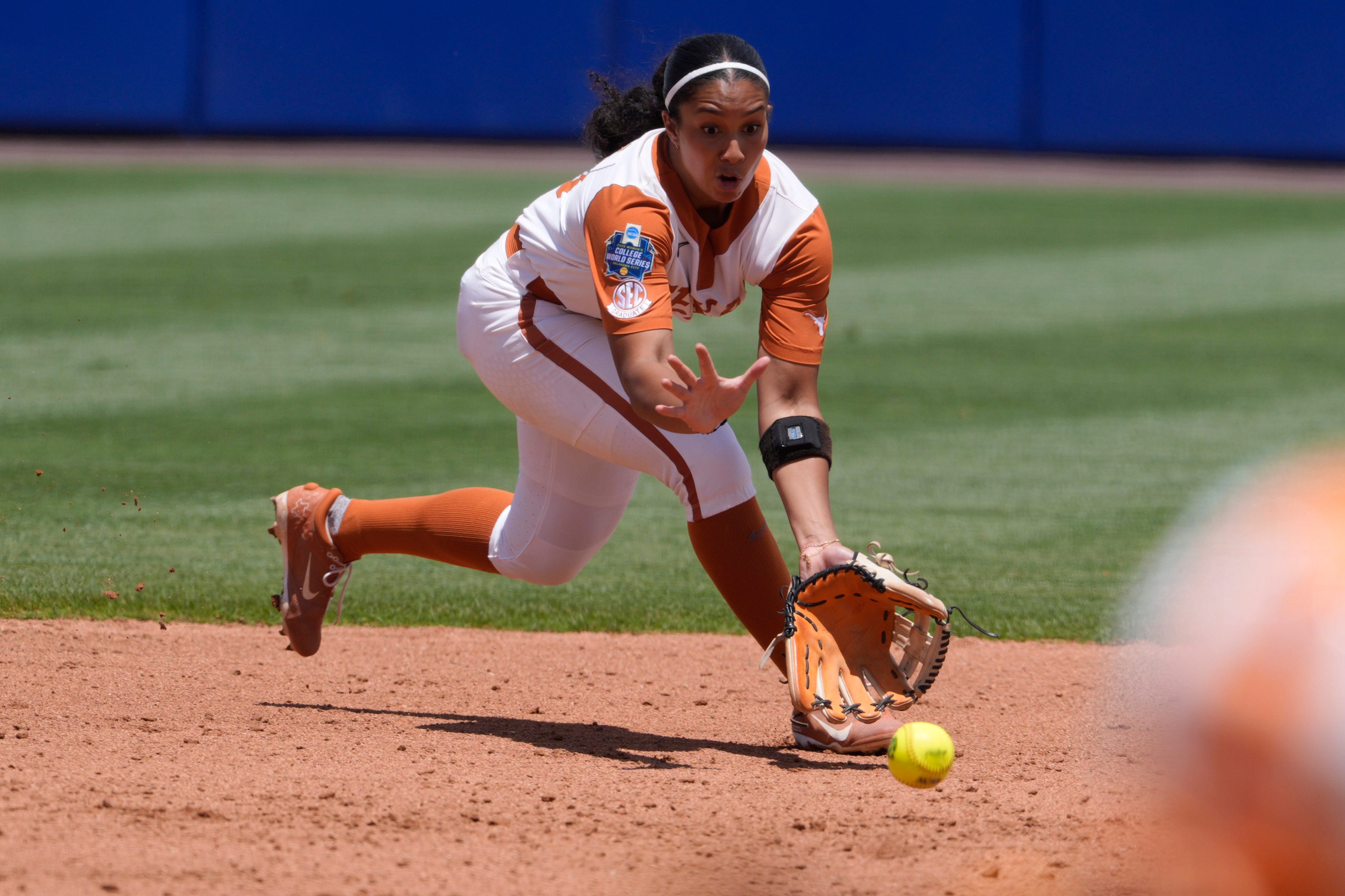 Texas softball vs Mississippi State live score updates in WCWS ...