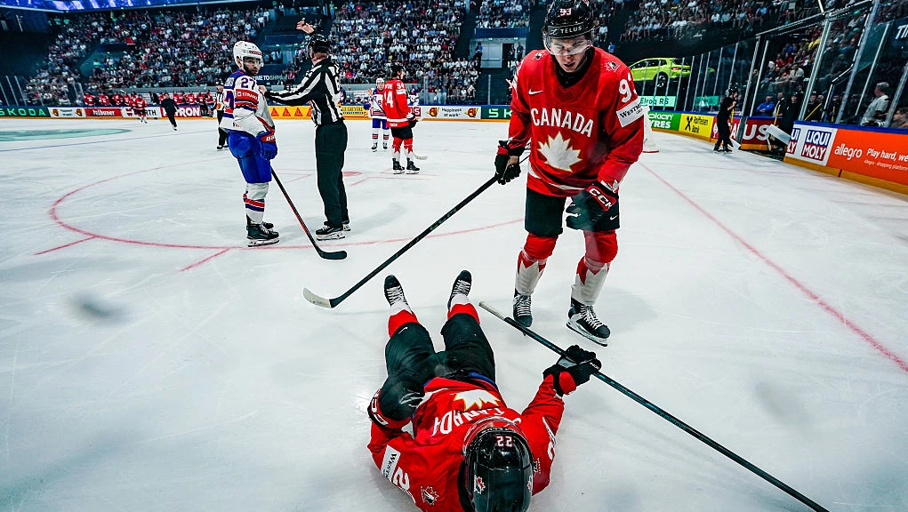 Oilers’ Bouchard knocked out by high hit at Worlds