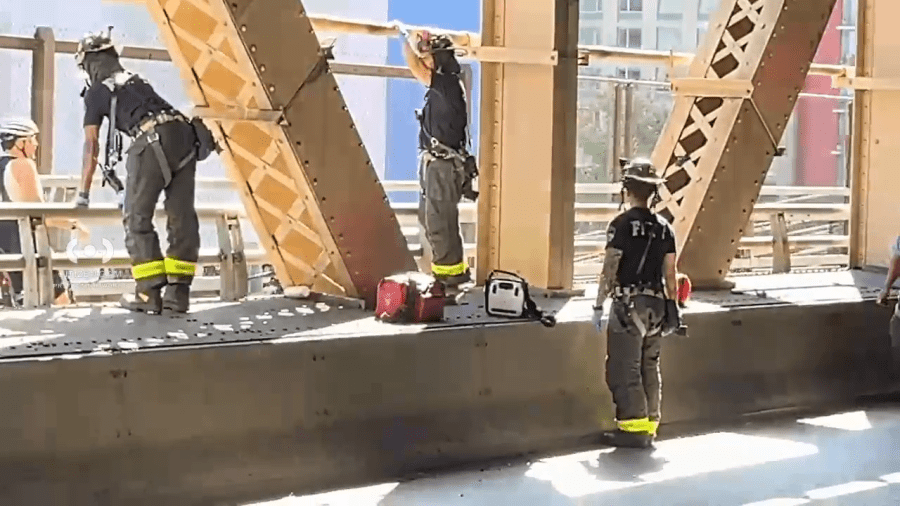 2 men killed in collision on the bike path of the Queensboro Bridge