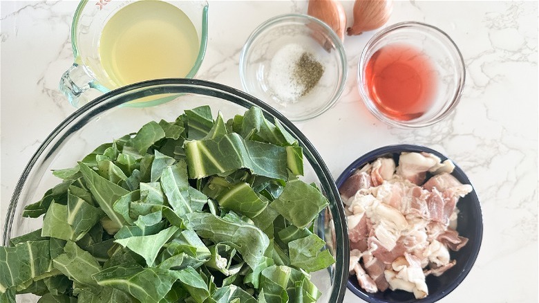 Braised bacon collard greens recipe