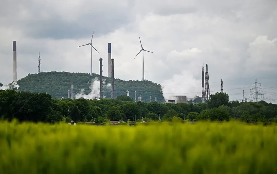 EU climate rift grows as major economies fall behind targets