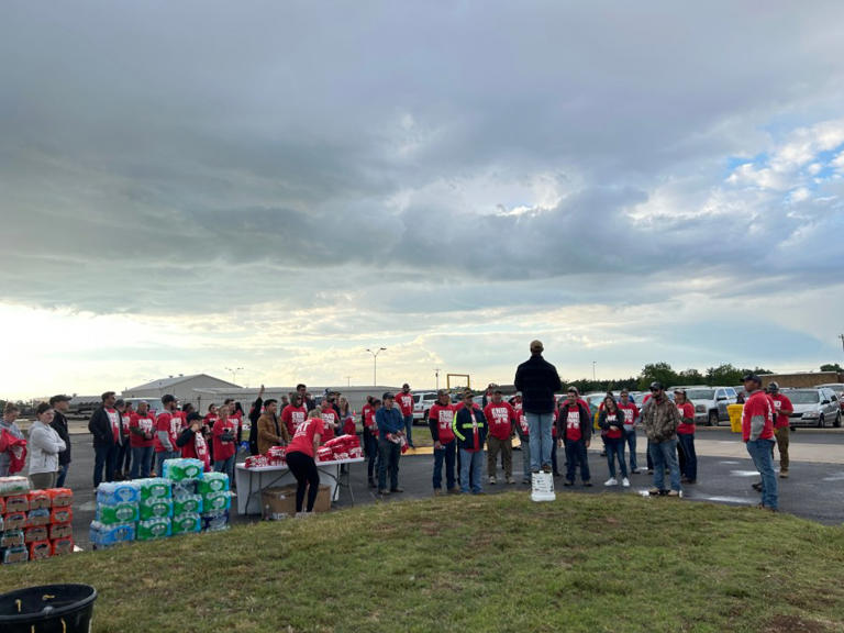 Reuniting lost items with Enid tornado victims