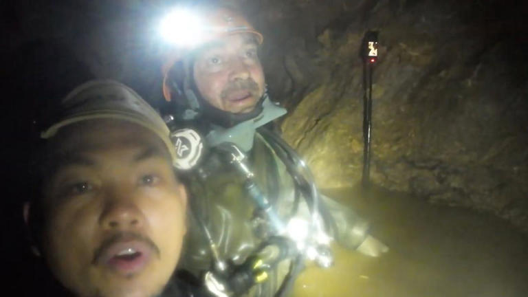 Aussie cave diver joins wild rescue operation