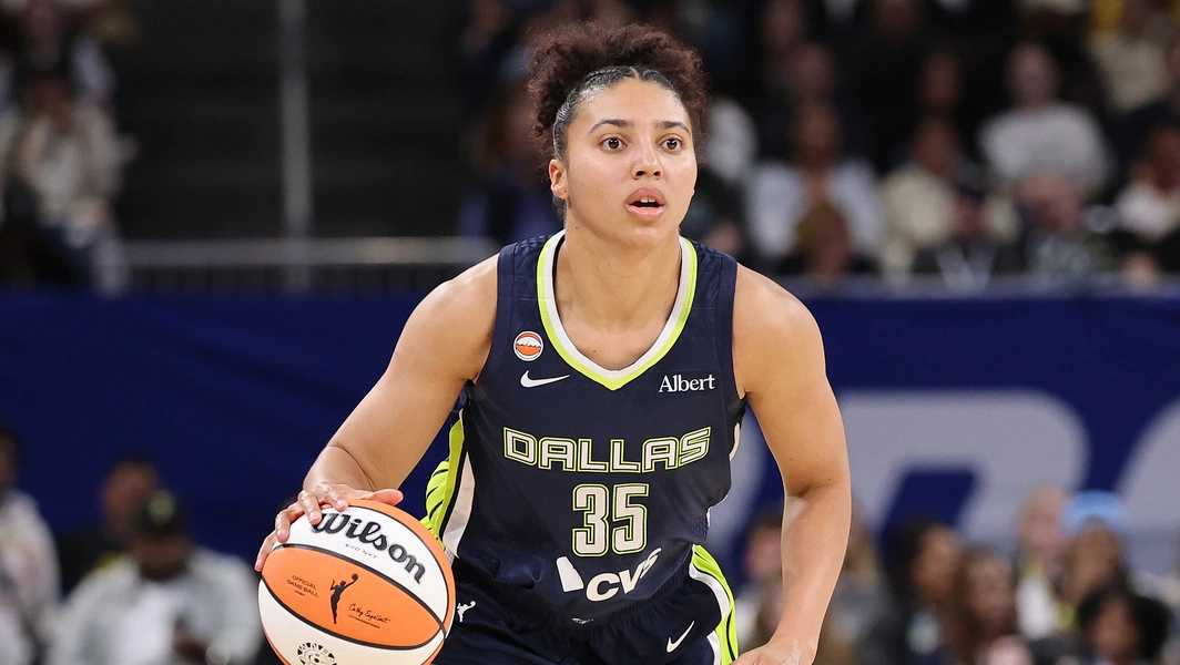 Azzi Fudd earns first career start after record game