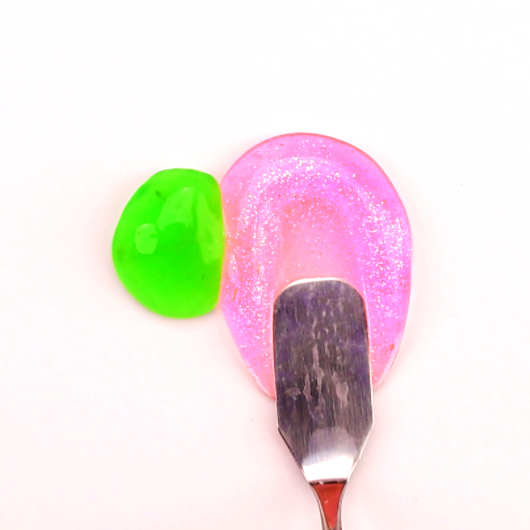 Easy steps to the perfect clear slime